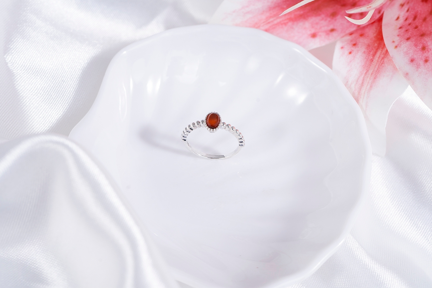 Understanding and caring for a silver ring well and effectively. - Hong ...