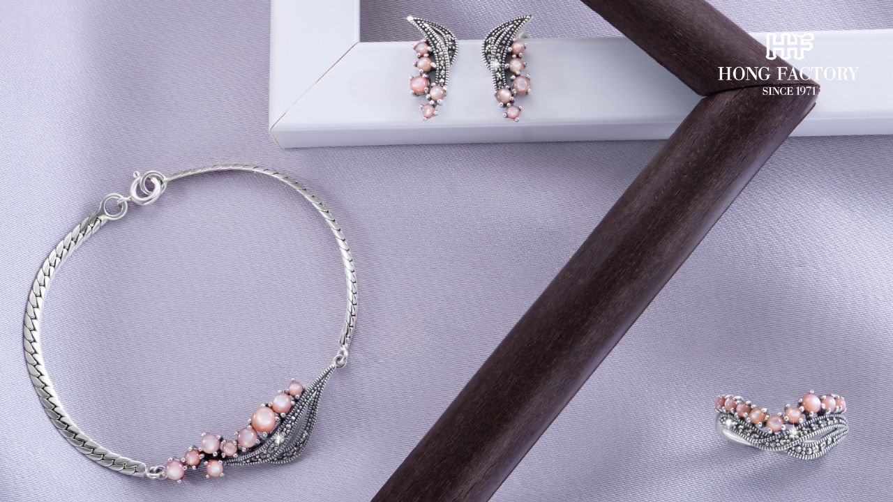 Wholesale Jewelry: How to Keep Your Best Items in Stock